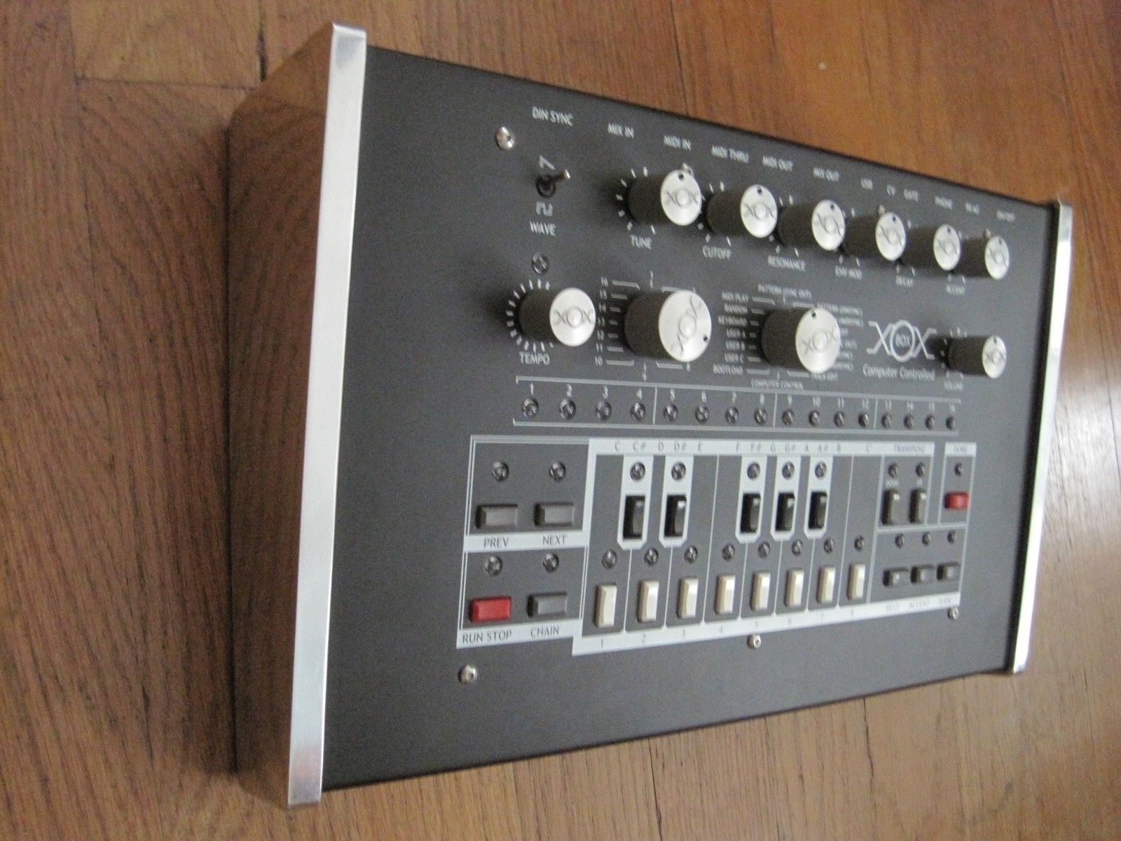 MATRIXSYNTH: Custom Limited Edition x0xb0x with xOx Knobs