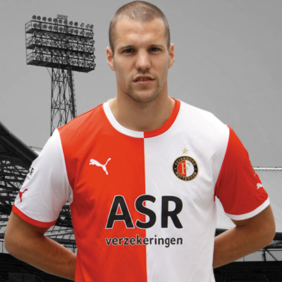 Ron Vlaar Profile and Images | FOOTBALL STARS WALLPAPERS