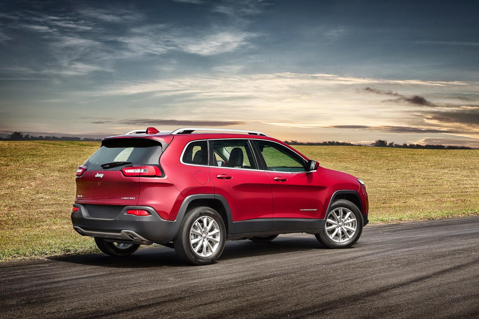 RACIONAUTO: NOVO JEEP CHEROKEE CHEGA AO BRASIL