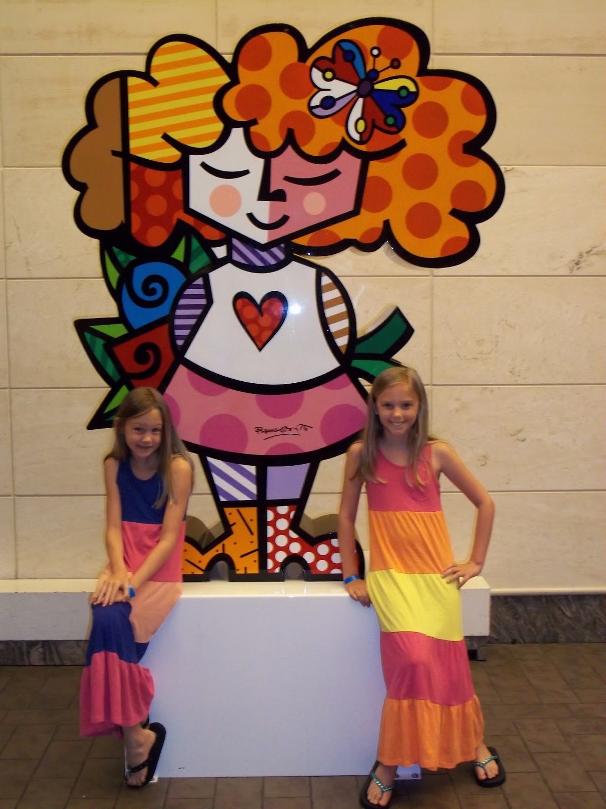 "Art with Grams": Roberto Britto