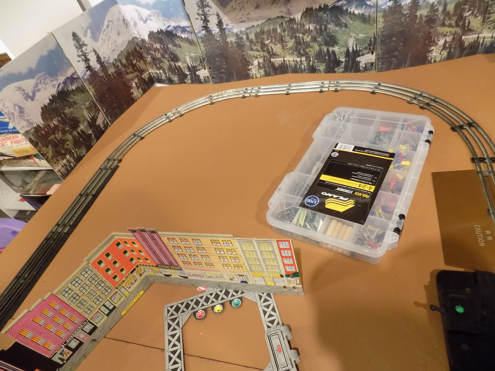 Toys and Stuff: TRAIN TIME: Progress on The New Layout