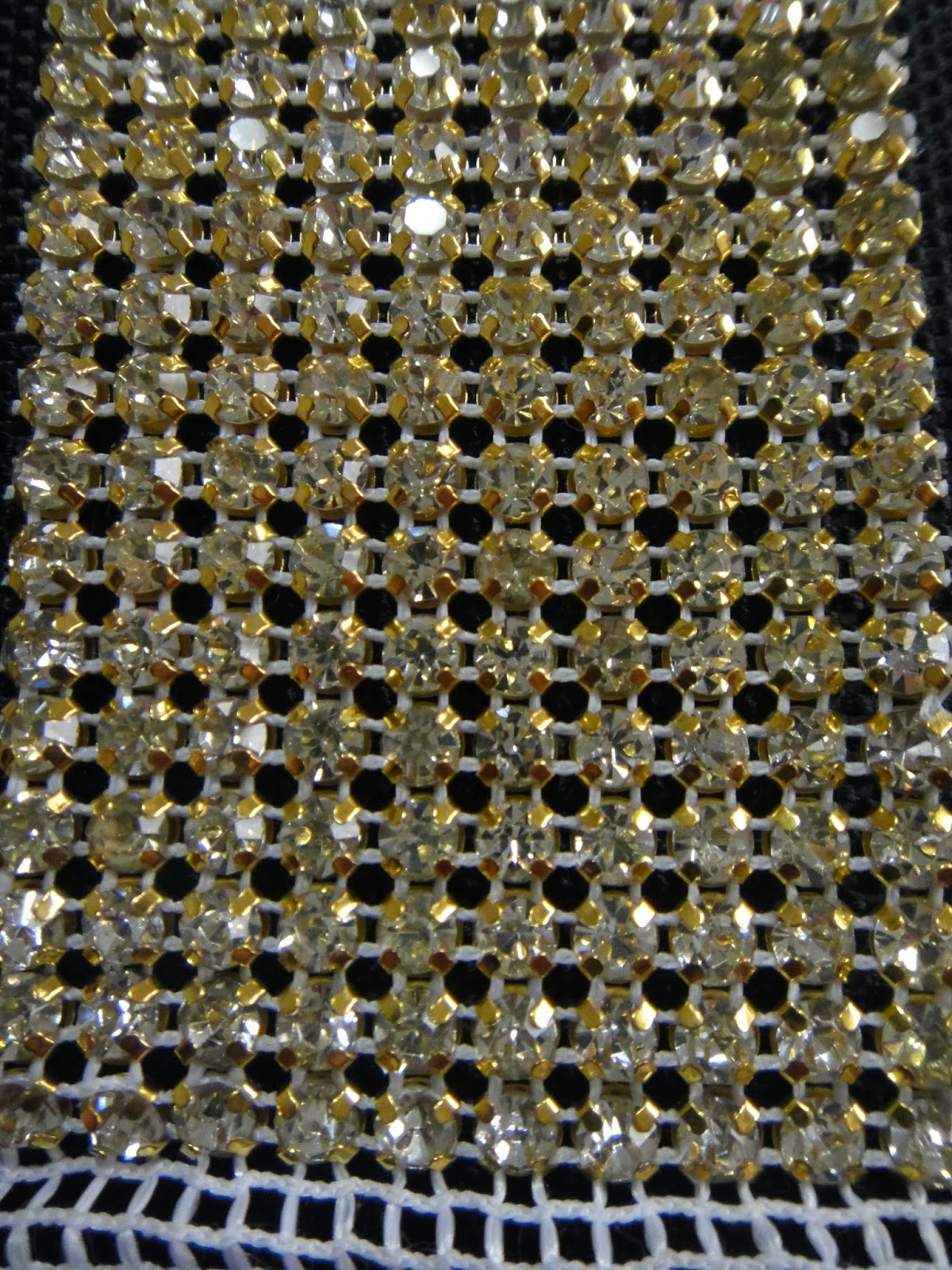 SD Aviamentos **strass**: MALHAS DE METAL , STRASS, PIRÂMIDE, PÉROLA