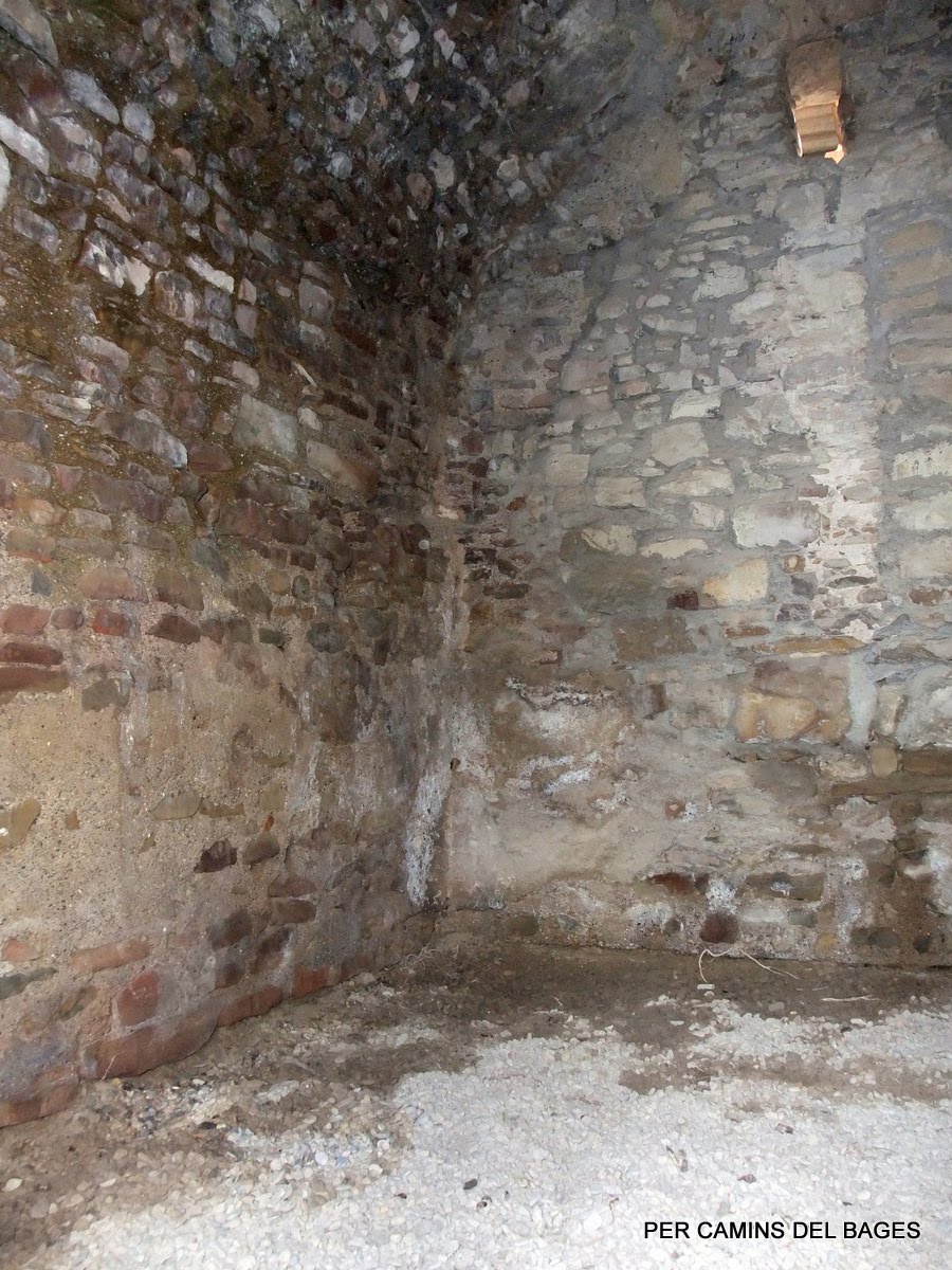 PER CAMINS DEL BAGES: EL SEPULCRE ROMÀ DE BOADES