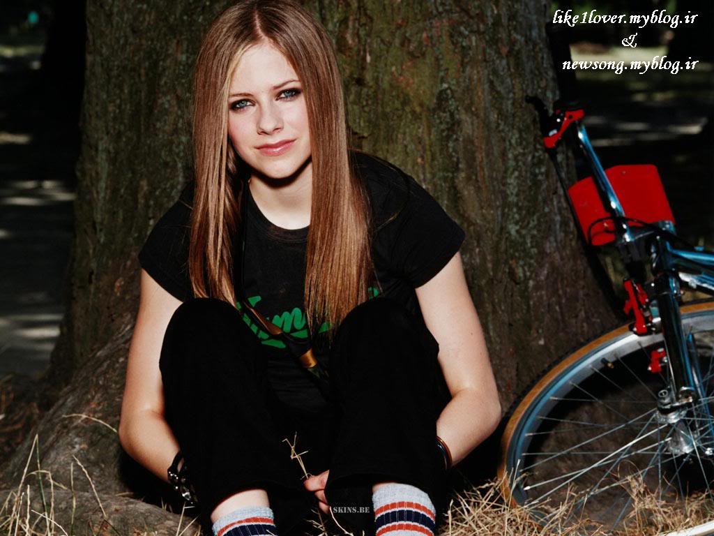 Hairstyles & Haircuts: Avril Lavigne Hair - Avril Lavigne Biography