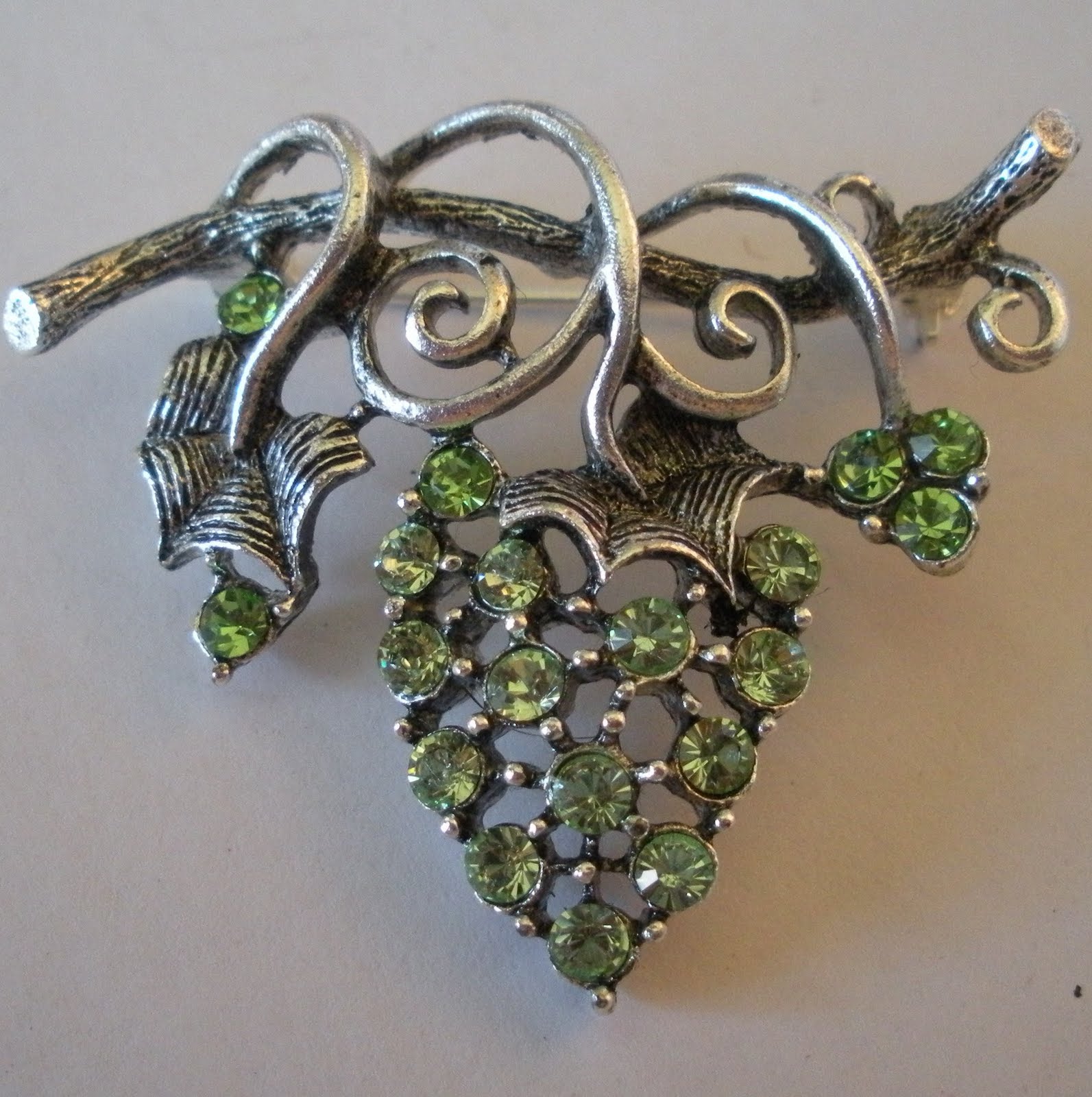 Verne & Luther: Vintage Jewelry Pale Green Rhinestone Grapevine Cluster ...