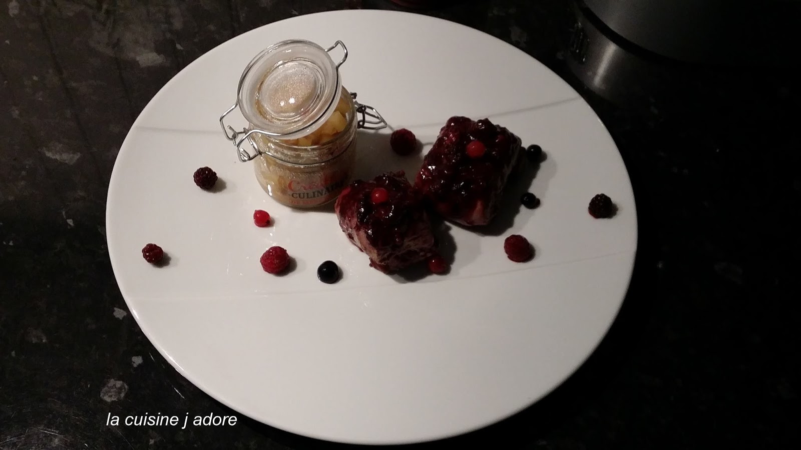 la cuisine j adore : PAVE DE SANGLIER SAUCE AUX FRUITS ROUGES ( recette ...