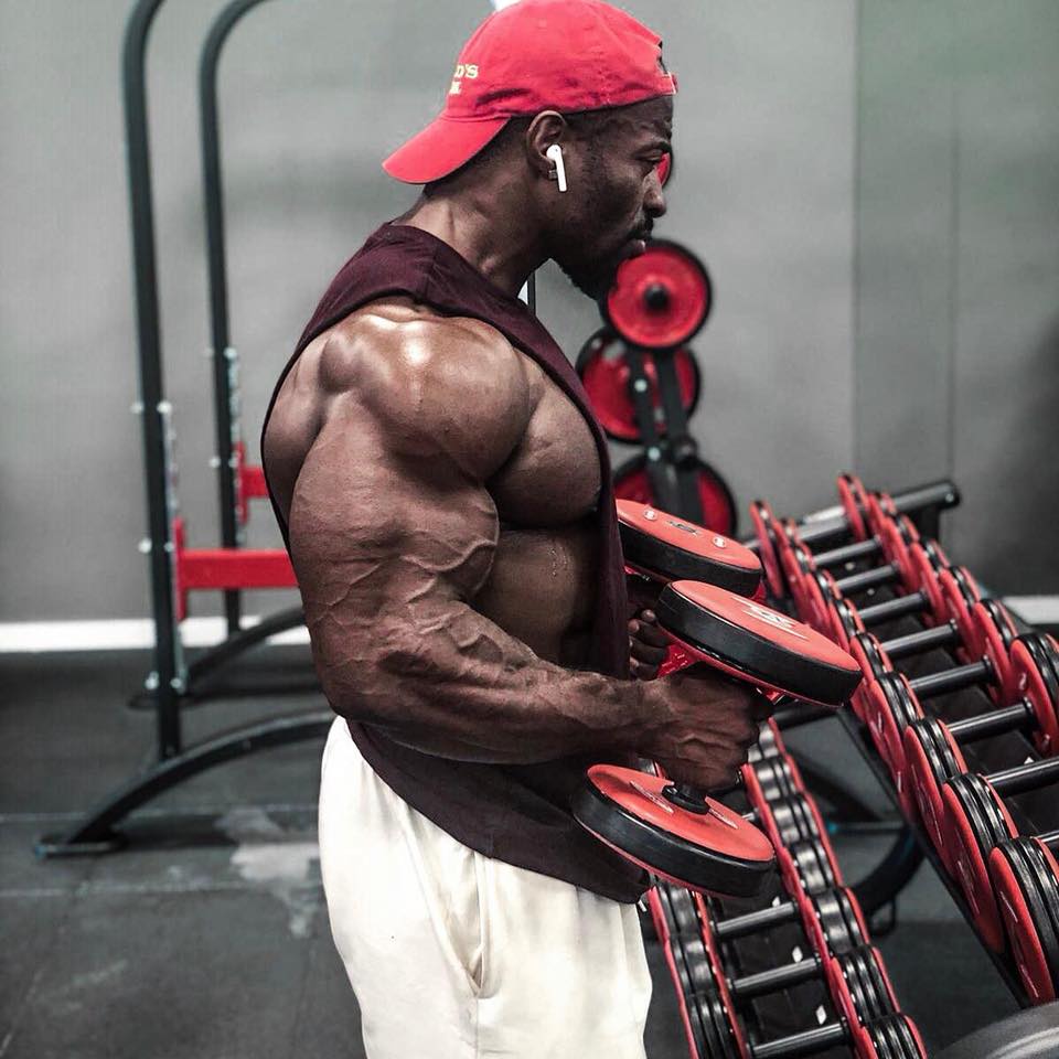 Worldwide Bodybuilders: Spanish muscle panther José Maria Bueriberi