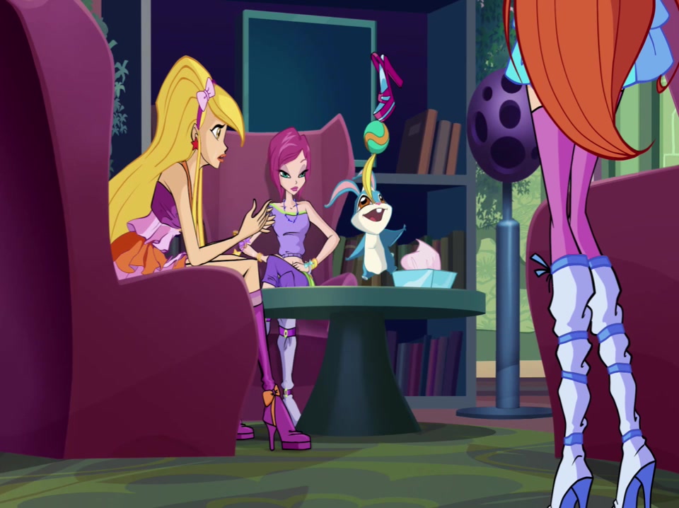 ¡Imágenes de Kiko intentando animar a Stella! - Winx Club All