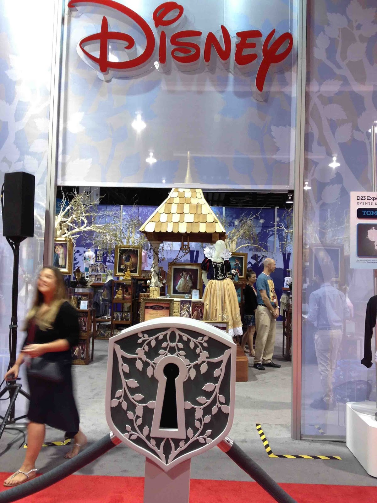 Casey Robin's Dollyanna: Disney Store Doll Review: Kristoff from "Frozen"