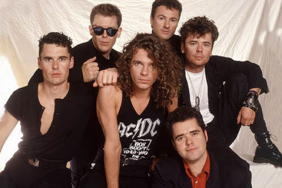 Featuring Música: INXS, retirada en exceso