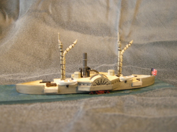 Petite Guerre: the sky is as gray as iron today...