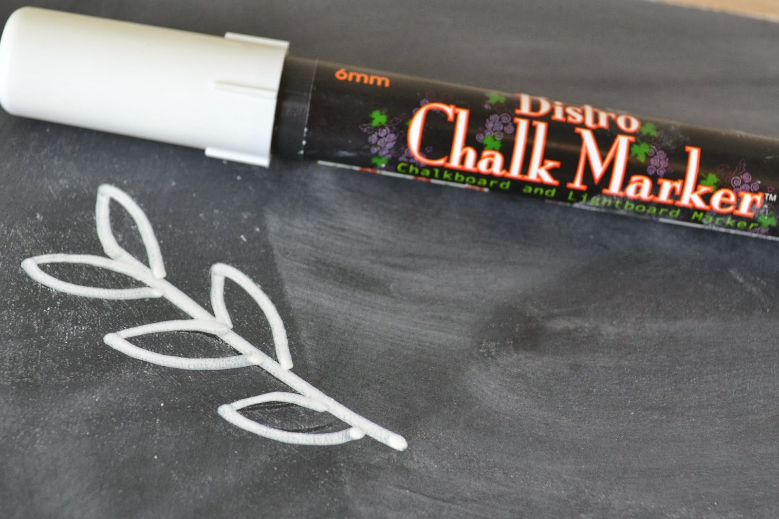 Funky Junk: DIY Chalkboard Art