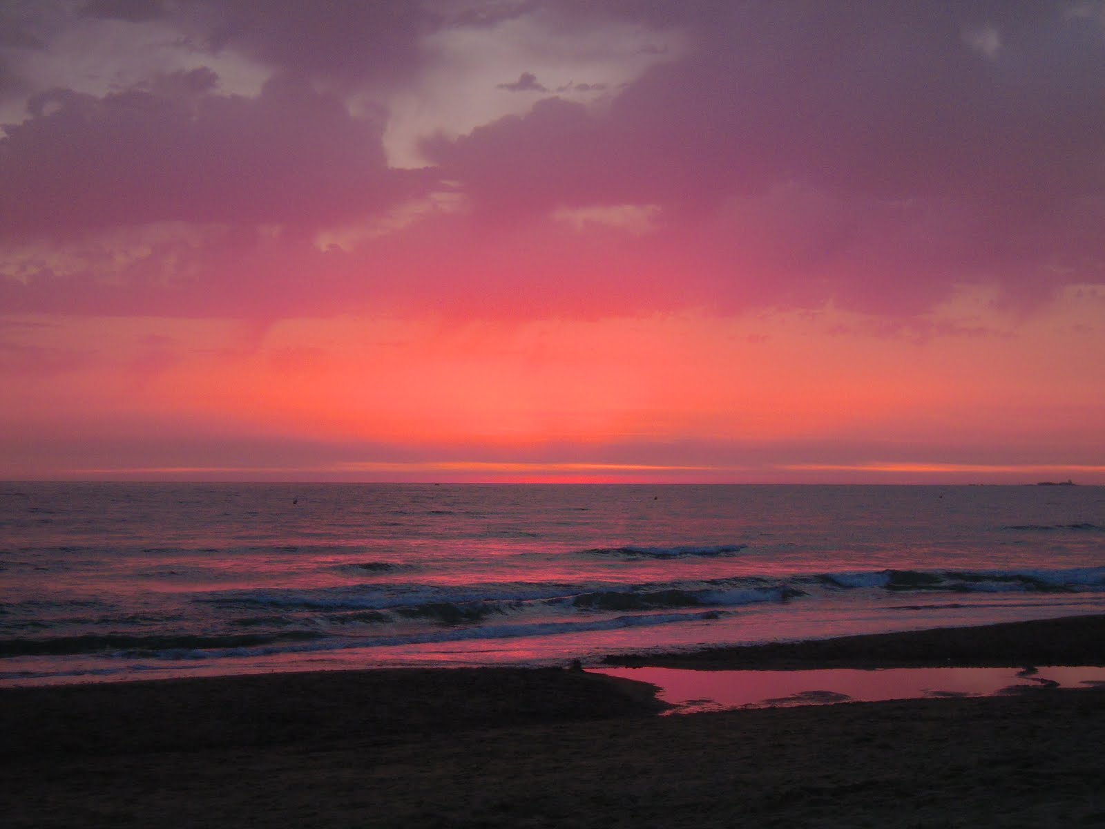 JagolezAlerceWaslaico: Atardecer Rosa en " La Barrosa