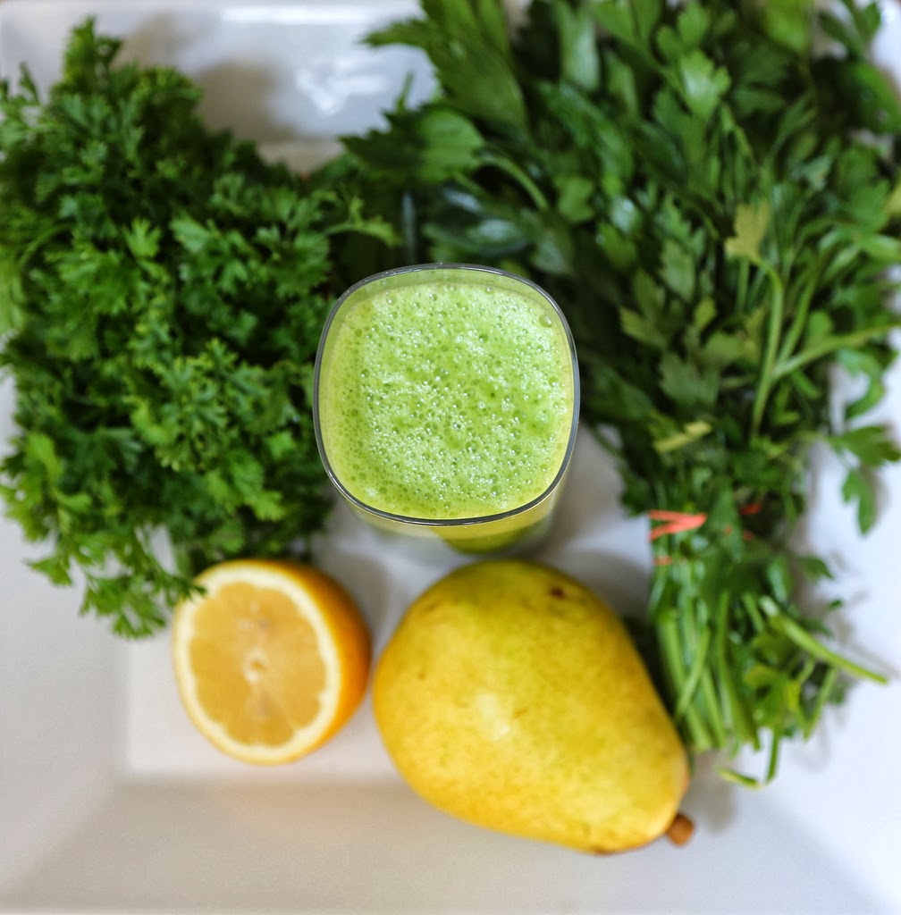 AOM YOGA: Health Tip: Yummy Green Smoothies!