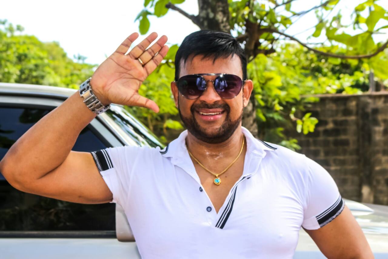 තිරයේ සහ සැබෑ ලොවේ වීරයෙක් වූ රංජන්ගෙන් සුපිරි වැඩක් - RU RADIO | WWW ...