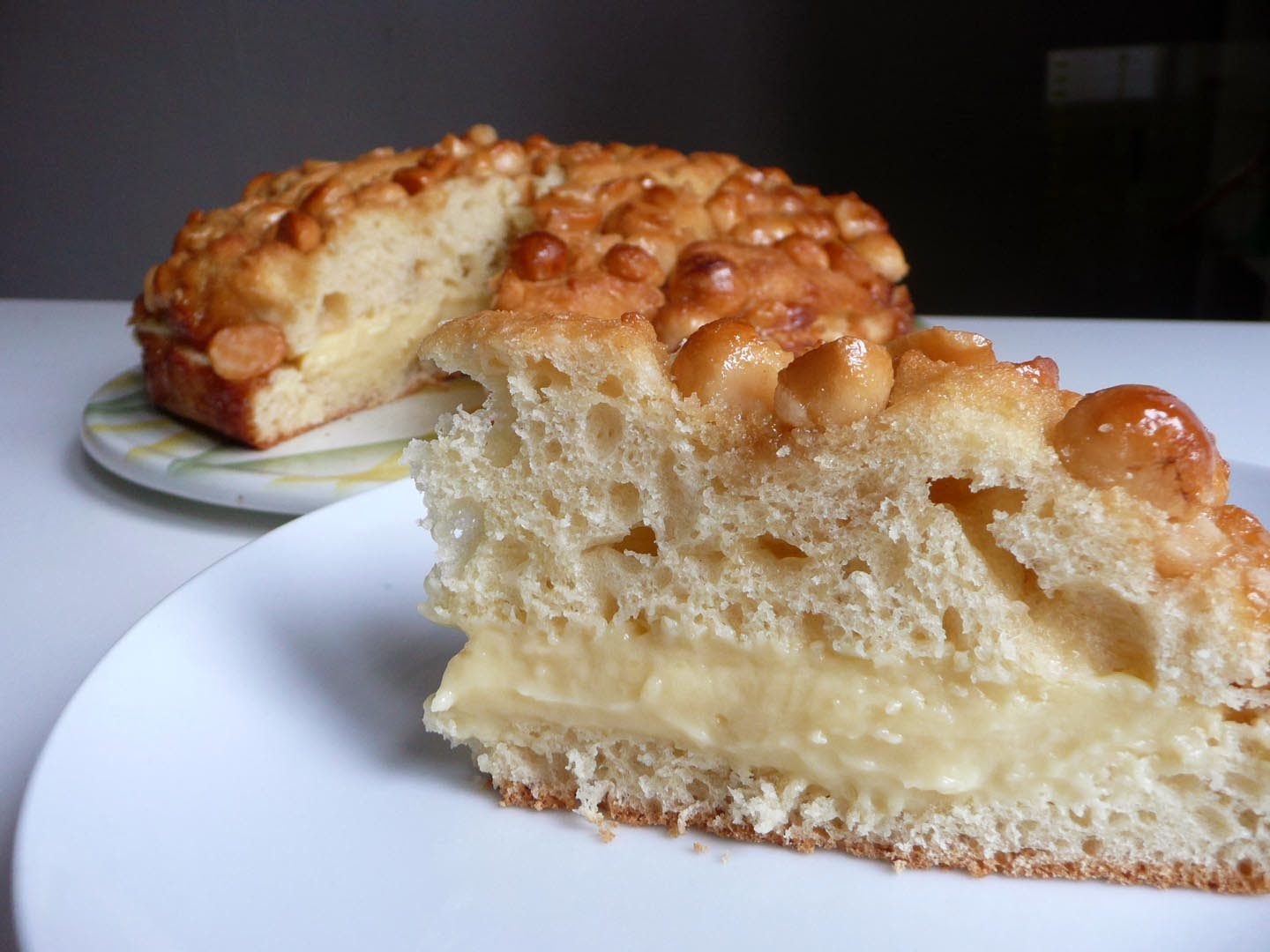 Mini Matriarchin: Nusskuchen mit Vanille-Honig-Creme