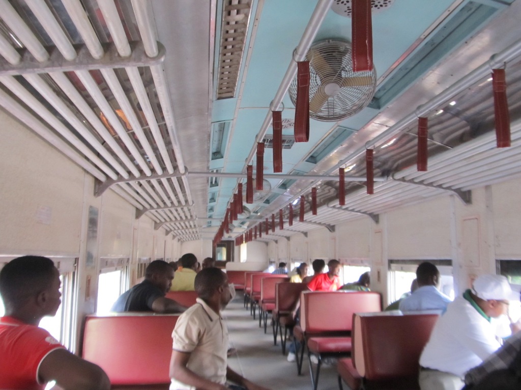 MATUKIO @ MICHUZI BLOG: Usafiri wa Treni Dar es Salaam Wanza Rasmi Leo