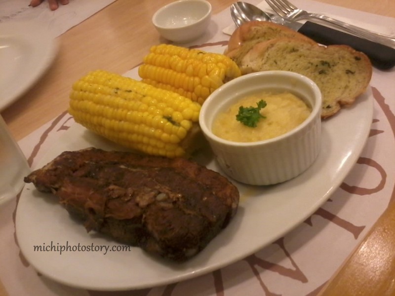 Michi Photostory: Lunch at Racks