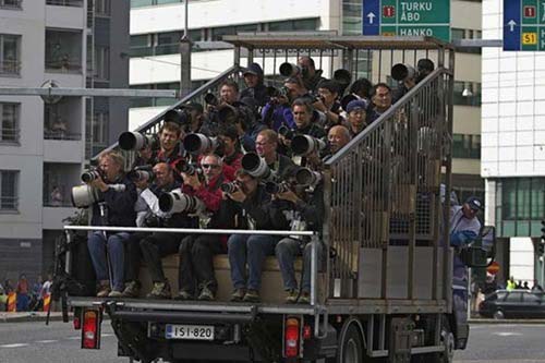 Memfoto Tingkah Para Fotografer - Narasi Modern - Kumpulan Artikel Modern