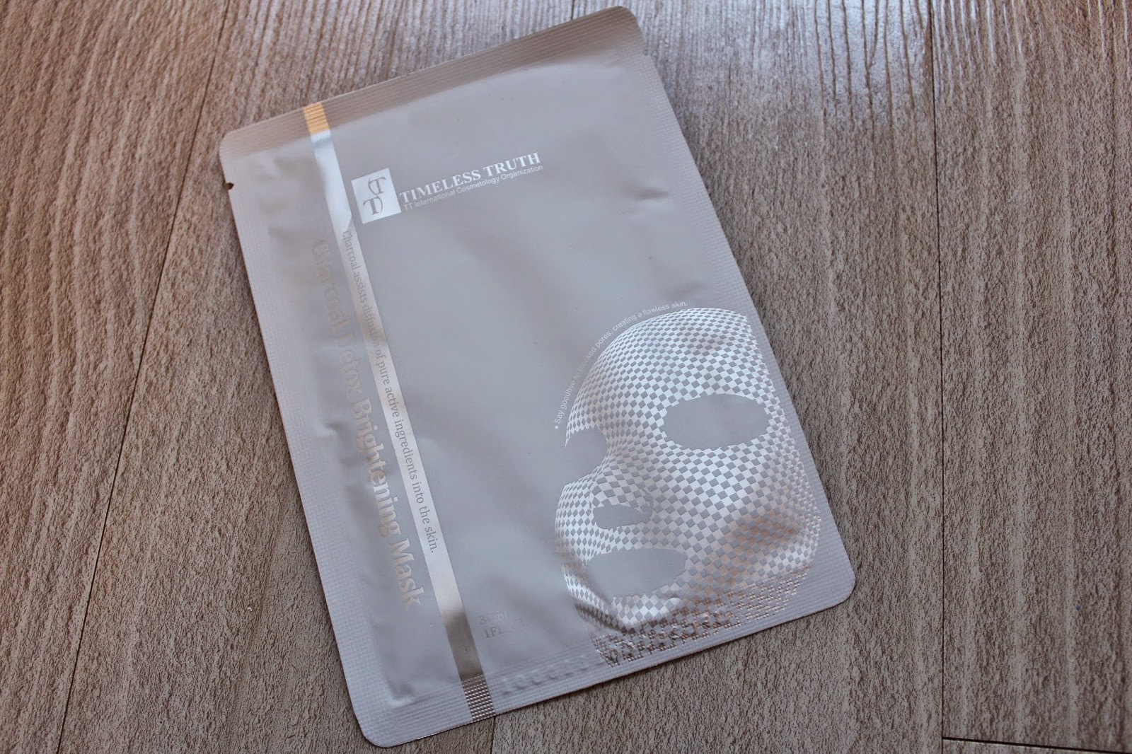 Timeless Truth - Charcoal Detox Brightening Mask Review | El Willmer