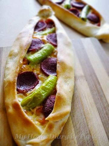 Citra's Home Diary: SUCUKLU PİDE (Turkish style sausage Pizza)