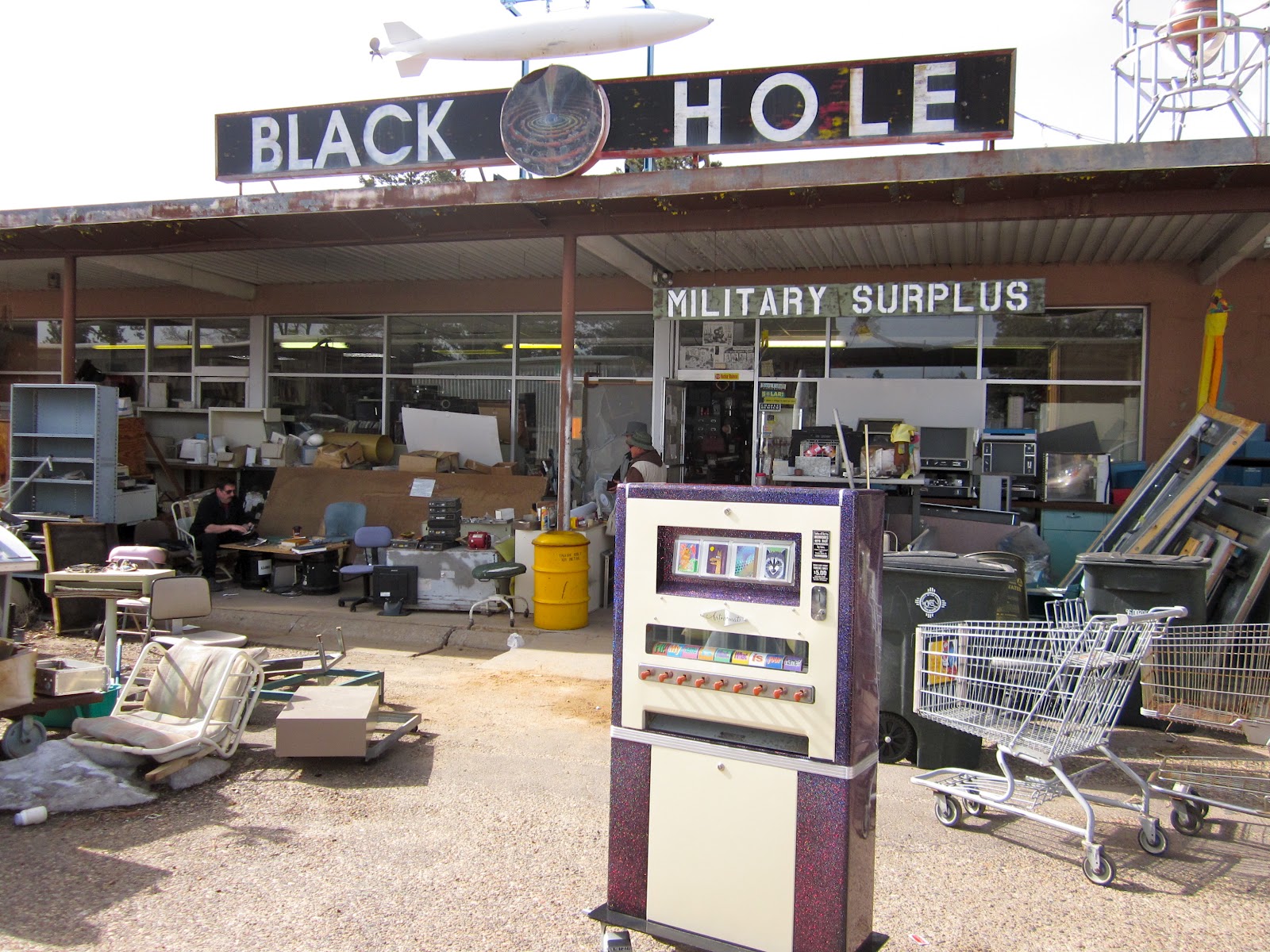 Our Epic Art*o*mat® Road Trip Blog: Around New Mexico: The Black Hole Atomic Surplus Store, Los ...