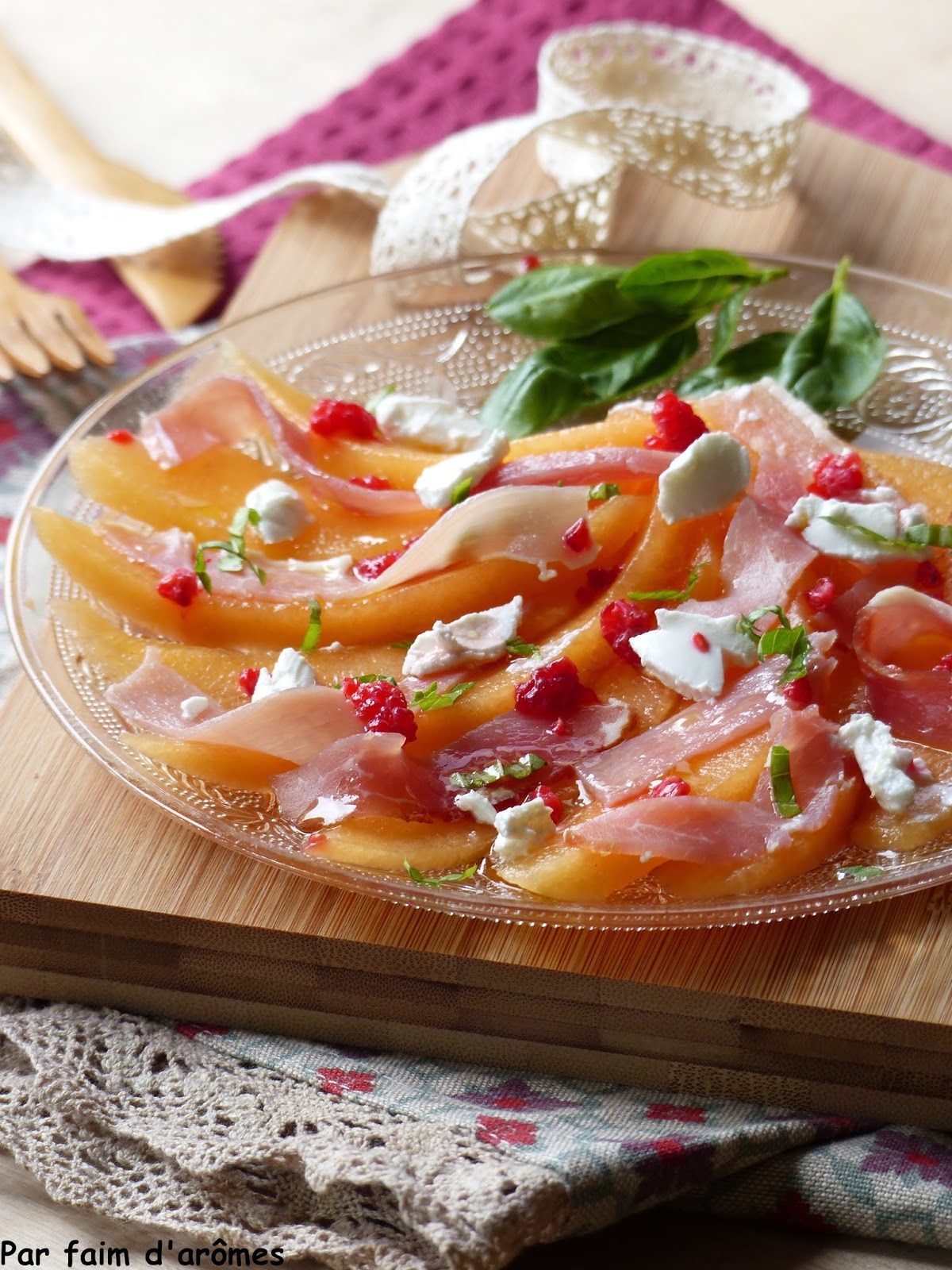 Par faim d'arômes: Carpaccio de melon, chèvre, basilic, jambon cru et ...