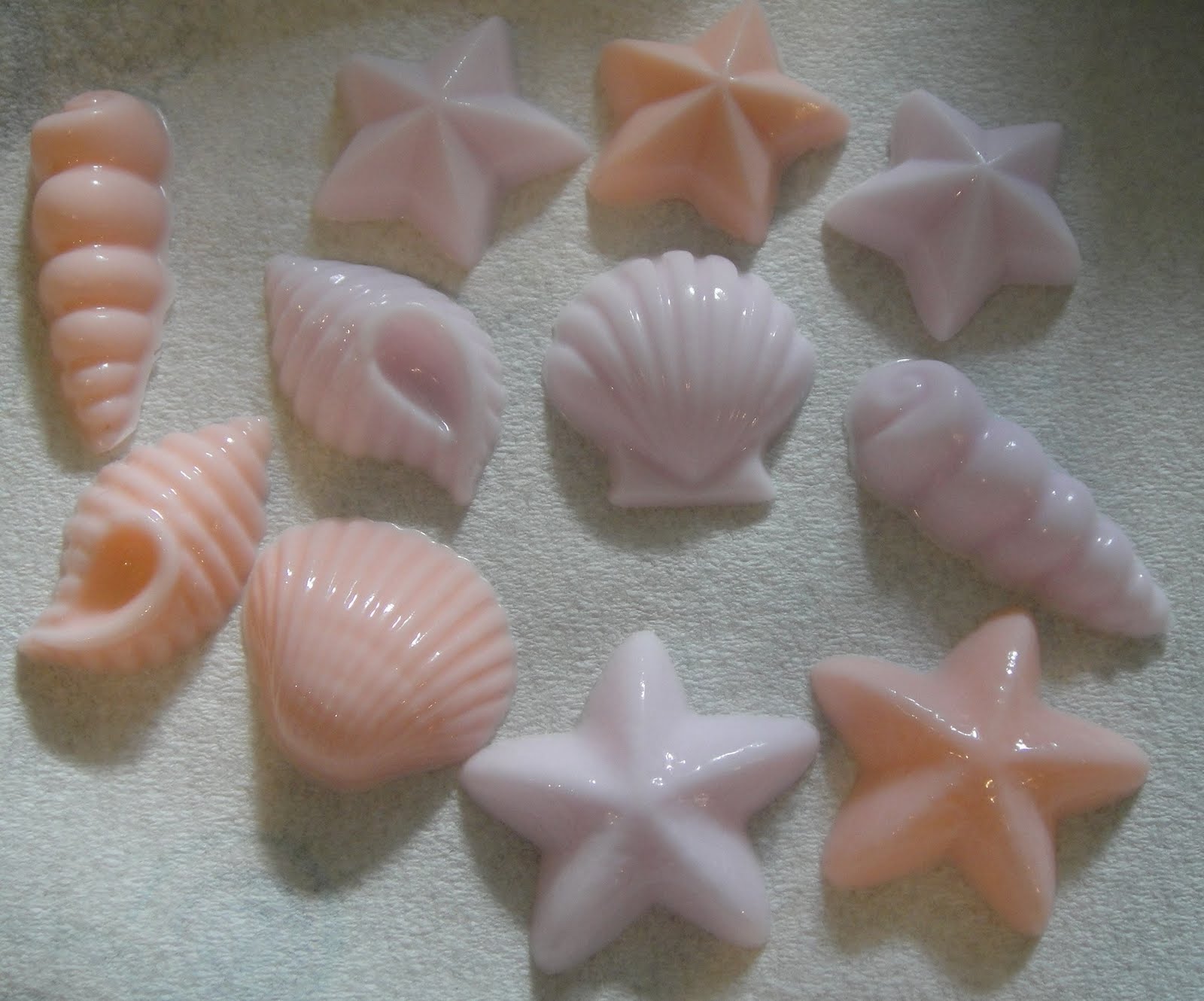 Southern Charm Creations: DIY seashell soap