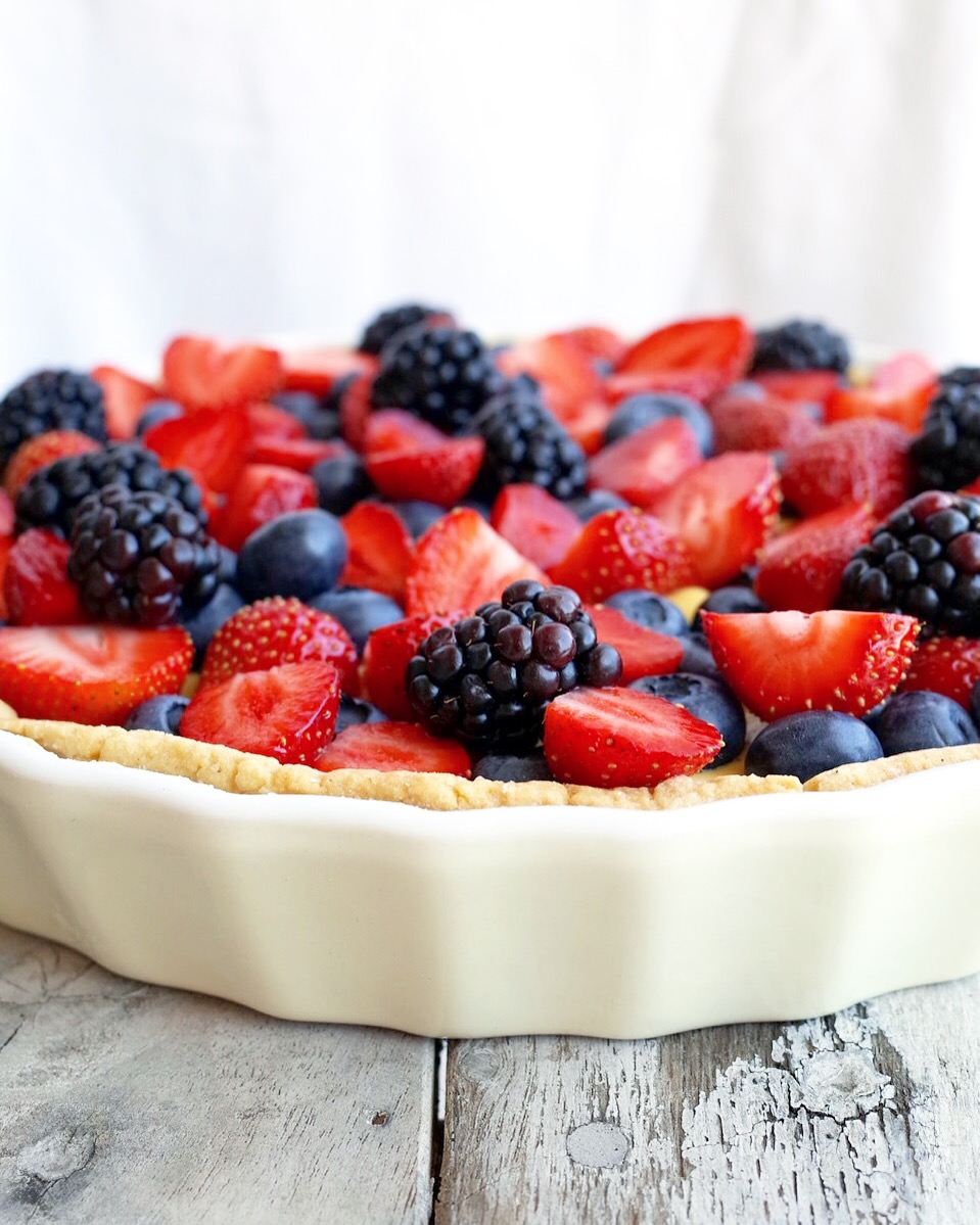 Tarte aux fruits rouges et crème citron ! - Pétille