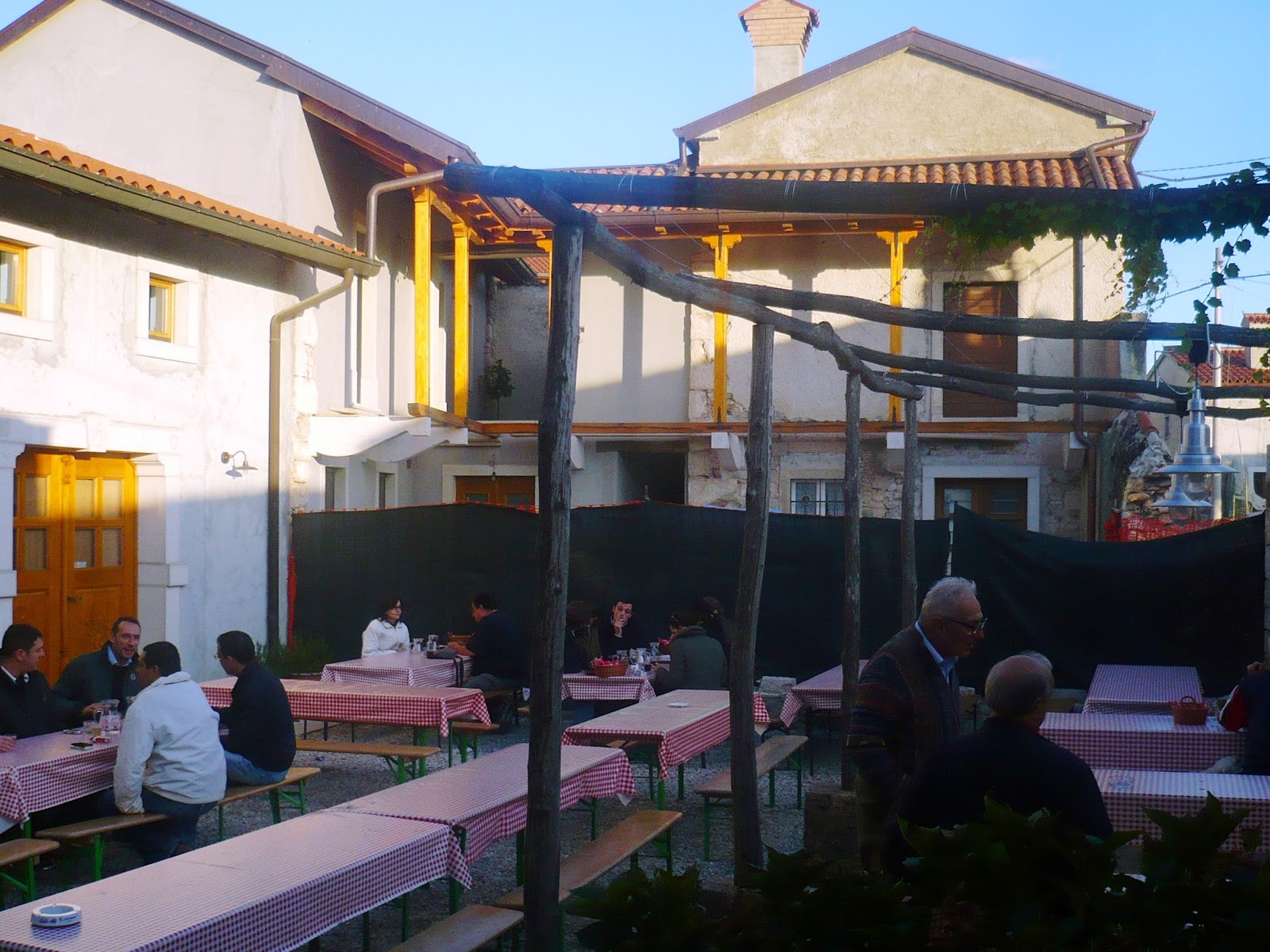 SCHEDE DELLE ESCURSIONI NEI DINTORNI DI TRIESTE: Scheda *** OSMIZZA ...