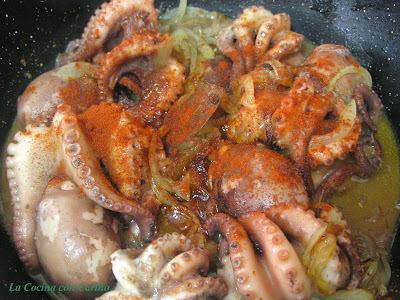 PULPITOS EN SALSA AL PIMENTÓN