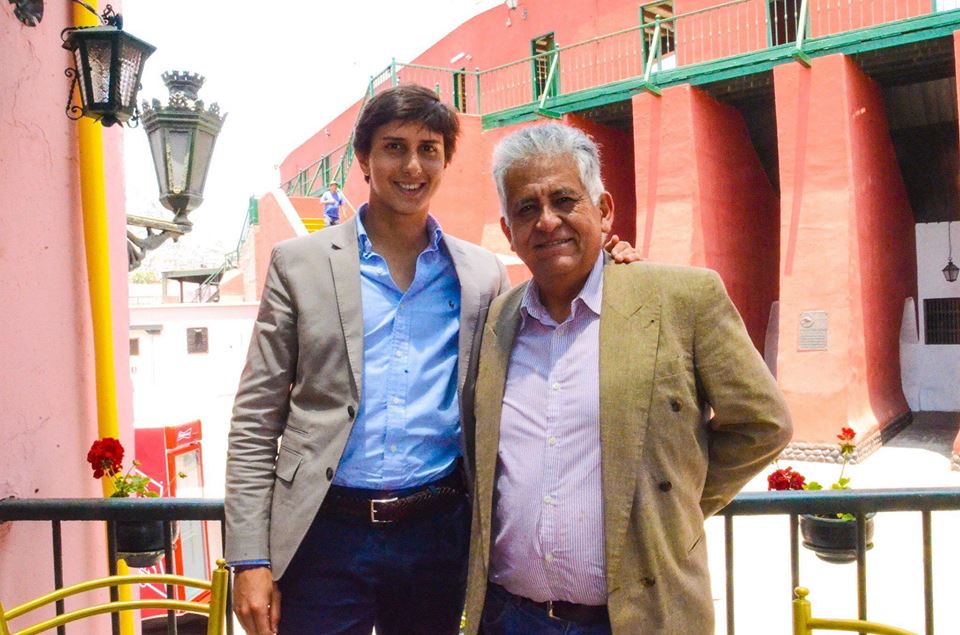 Perú Taurino: MURIÓ PERIODISTA DEPORTIVO Y TAURINO EFRAÍN TRELLES