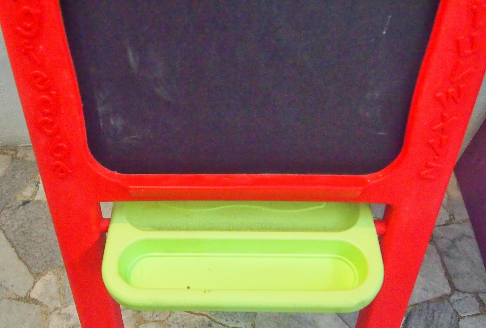 JuaiMurah: ELC Red Easel