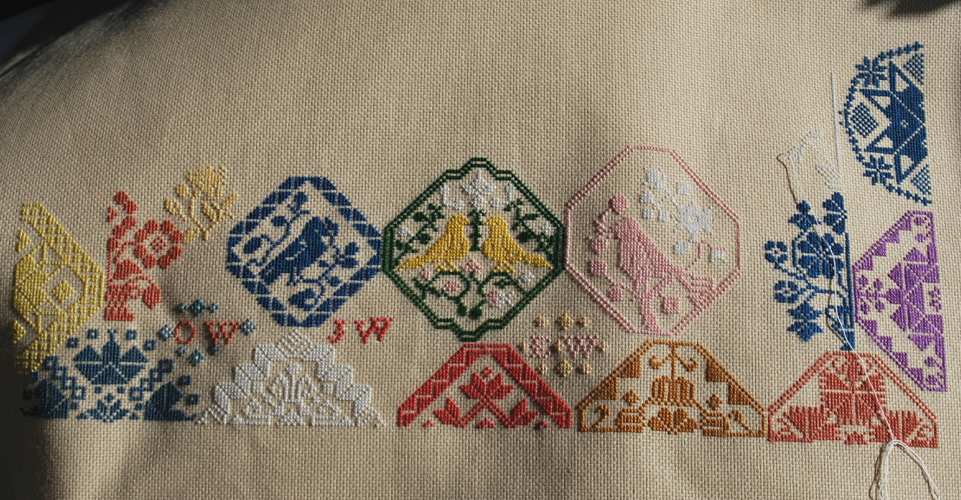 OH OH STITCHER: Mary Wigham, ATC/NTC, Pebble