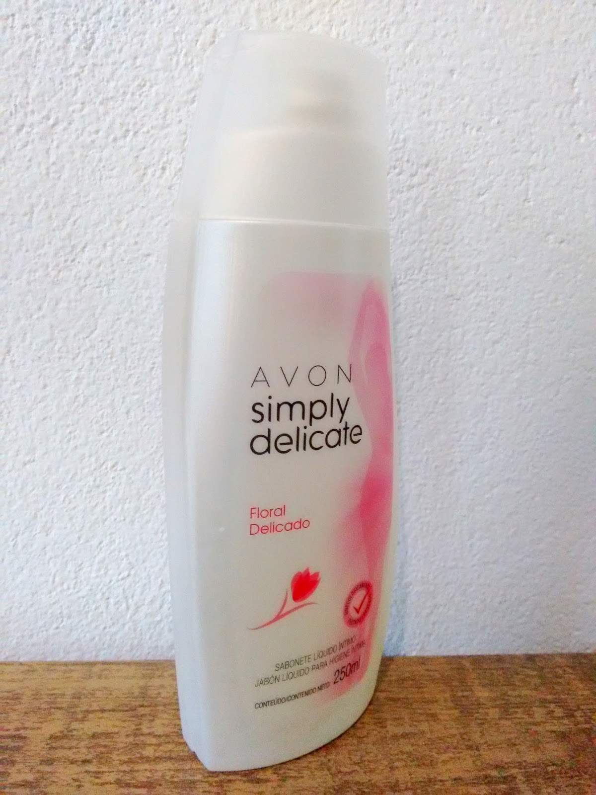 Très Féminin: Sabonete Intimo Simply Delicate da Avon