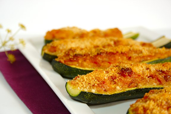 Cinco Quartos de Laranja: Courgette recheada com farinheira e tomate