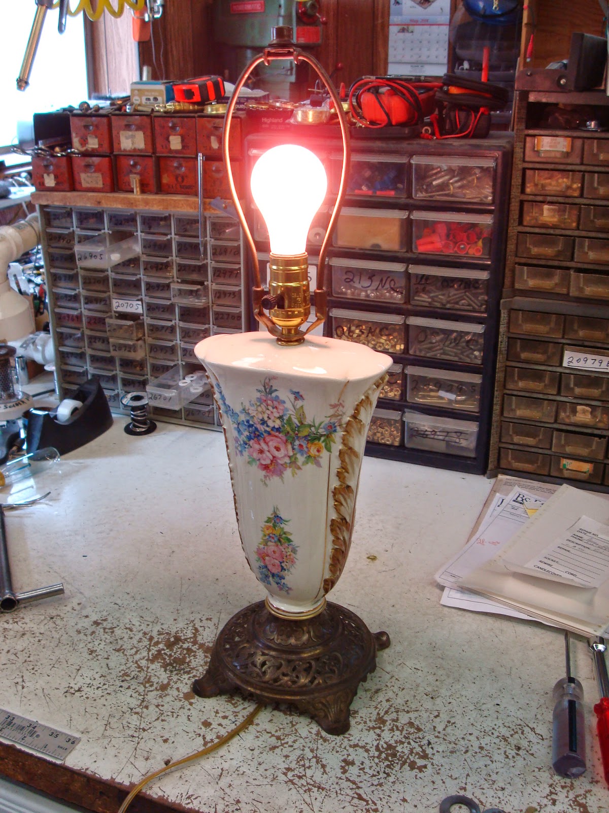 Lamp Parts and Repair | Lamp Doctor: Porcelain Table Lamp with Broken ...