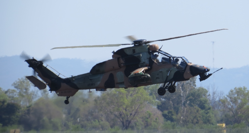 Central Queensland Plane Spotting: Australian Army Eurocopter (ARH ...