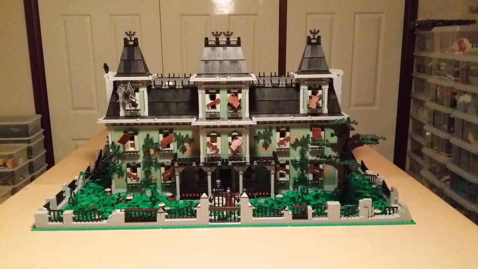 Matt's Lego fun: The Haunted Mansion