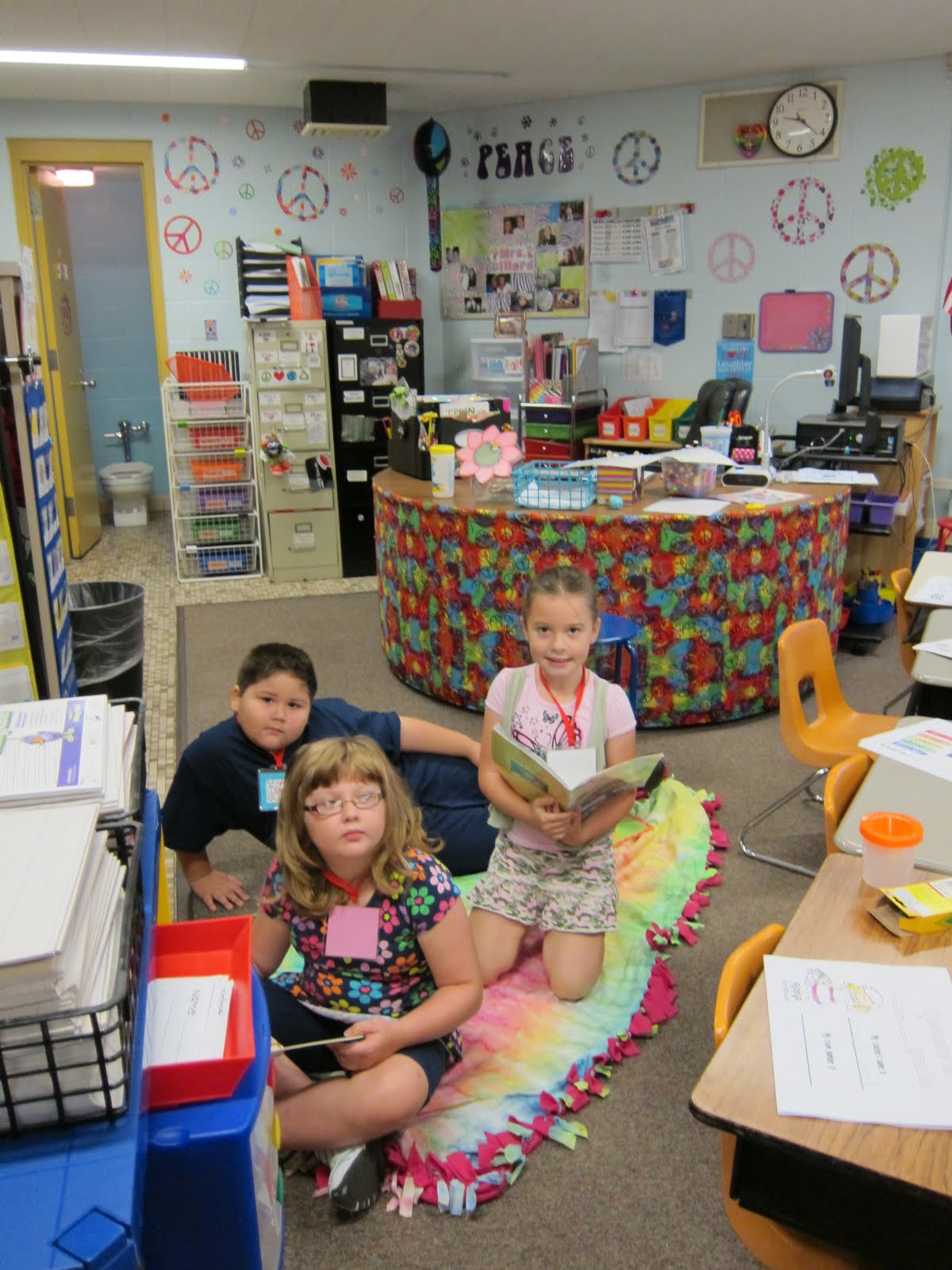 Peace, Love, First Grade: Classroom Photos