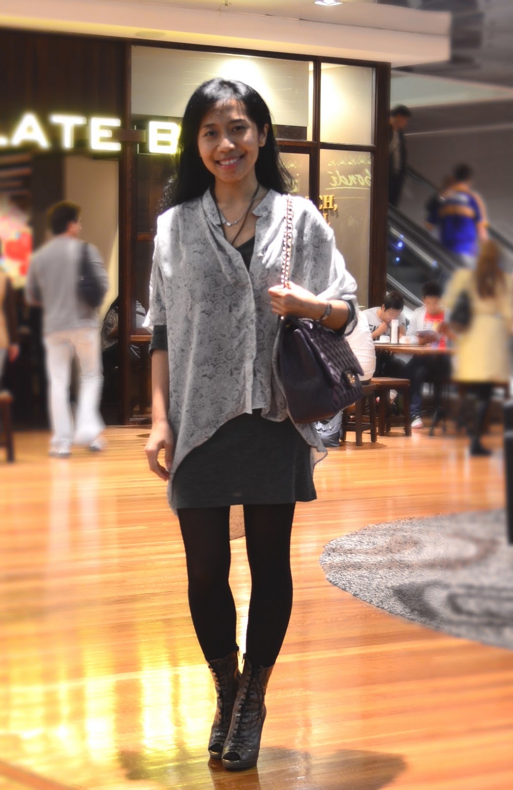 What my sister is wearing: Loose Top - Oh So Comfortable!