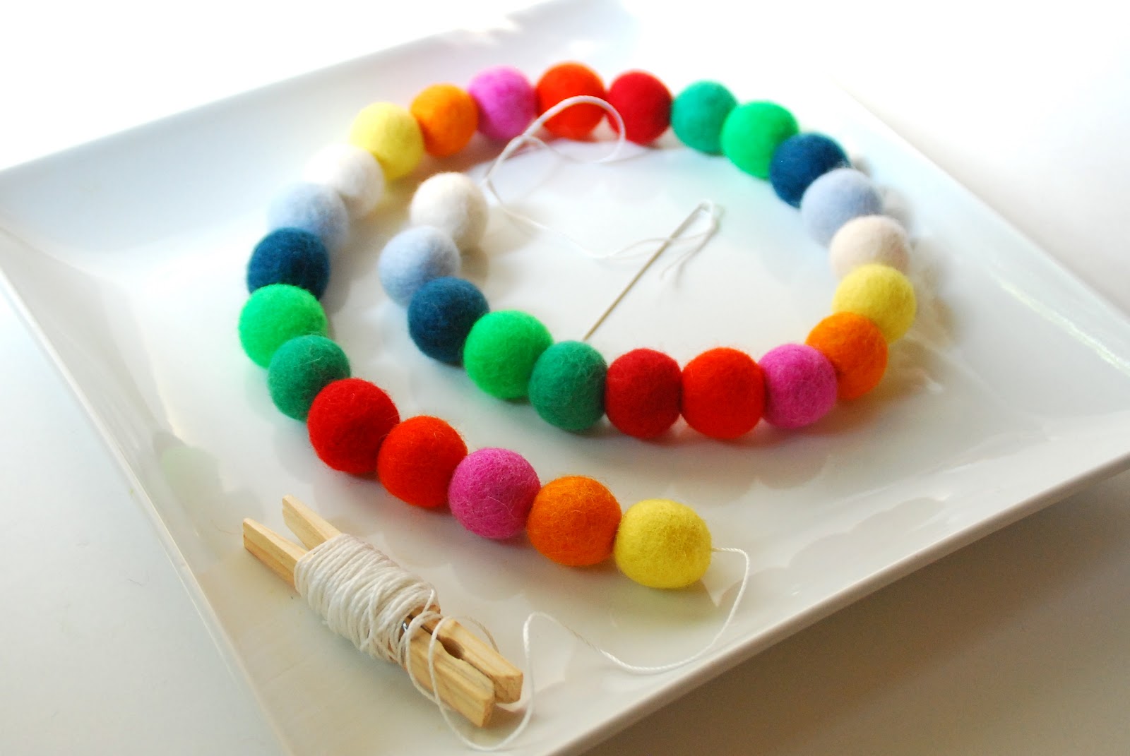 The Fickle Felt Tree: Felt Ball Garland Tutorial