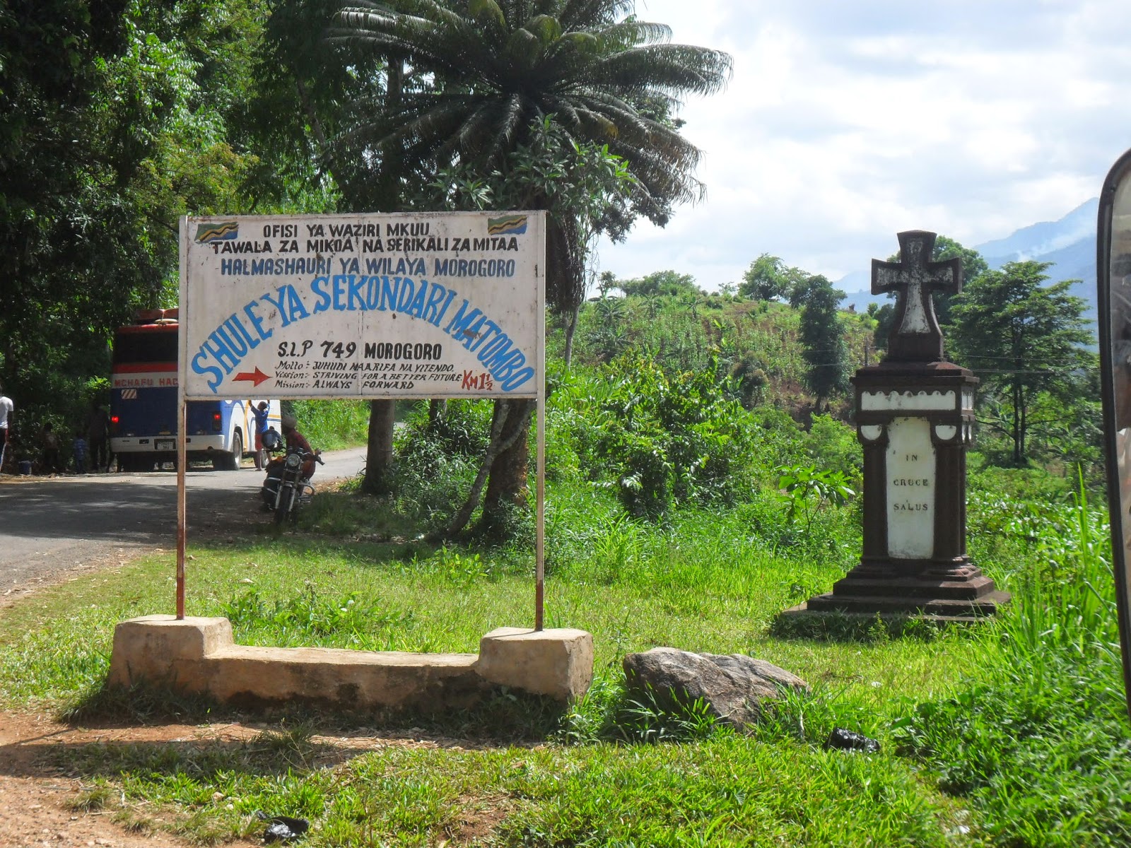 Banzi wa Moro: Matombo Msalabani