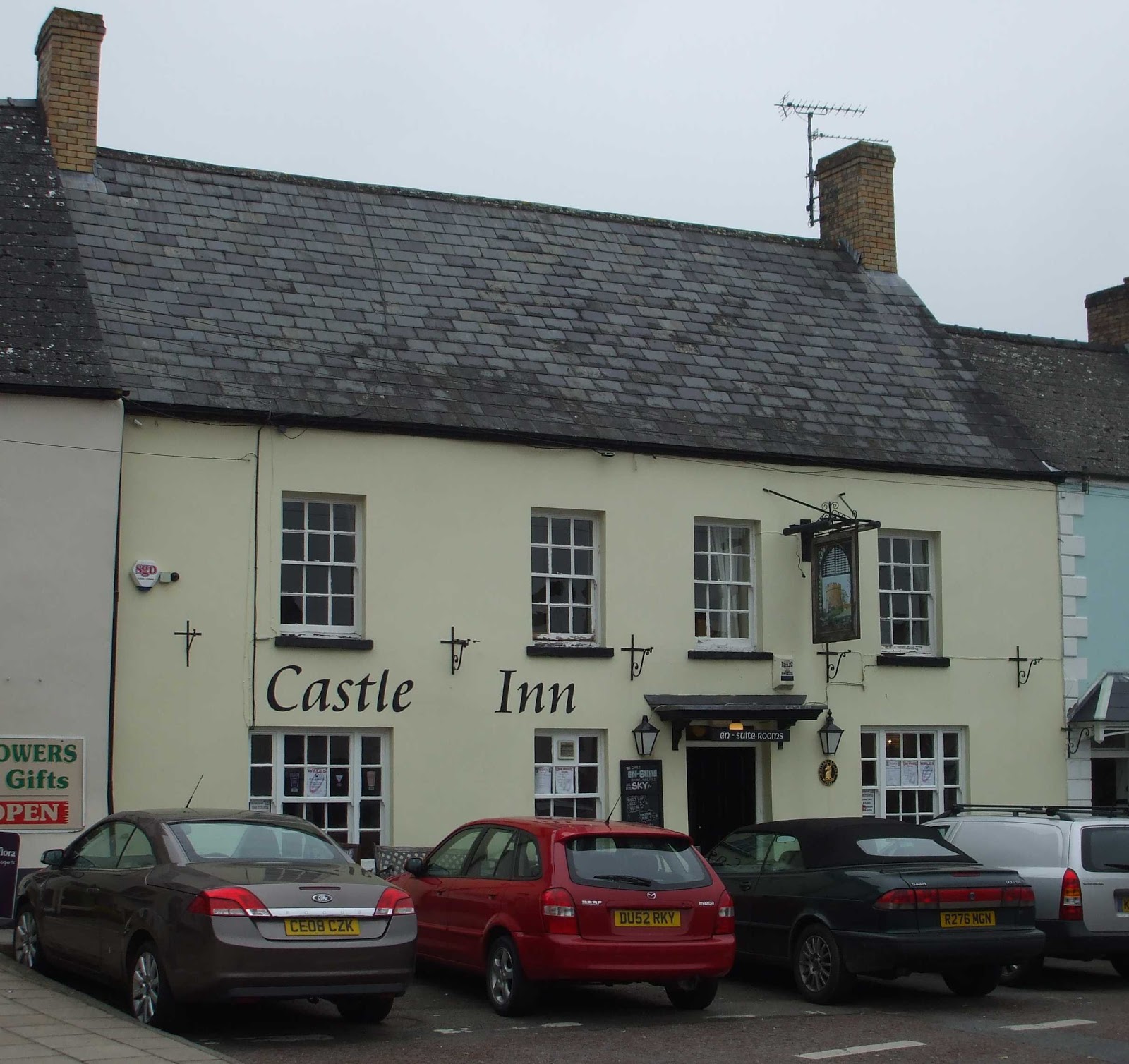 Brew Wales: Now and then - Castle Inn, Usk