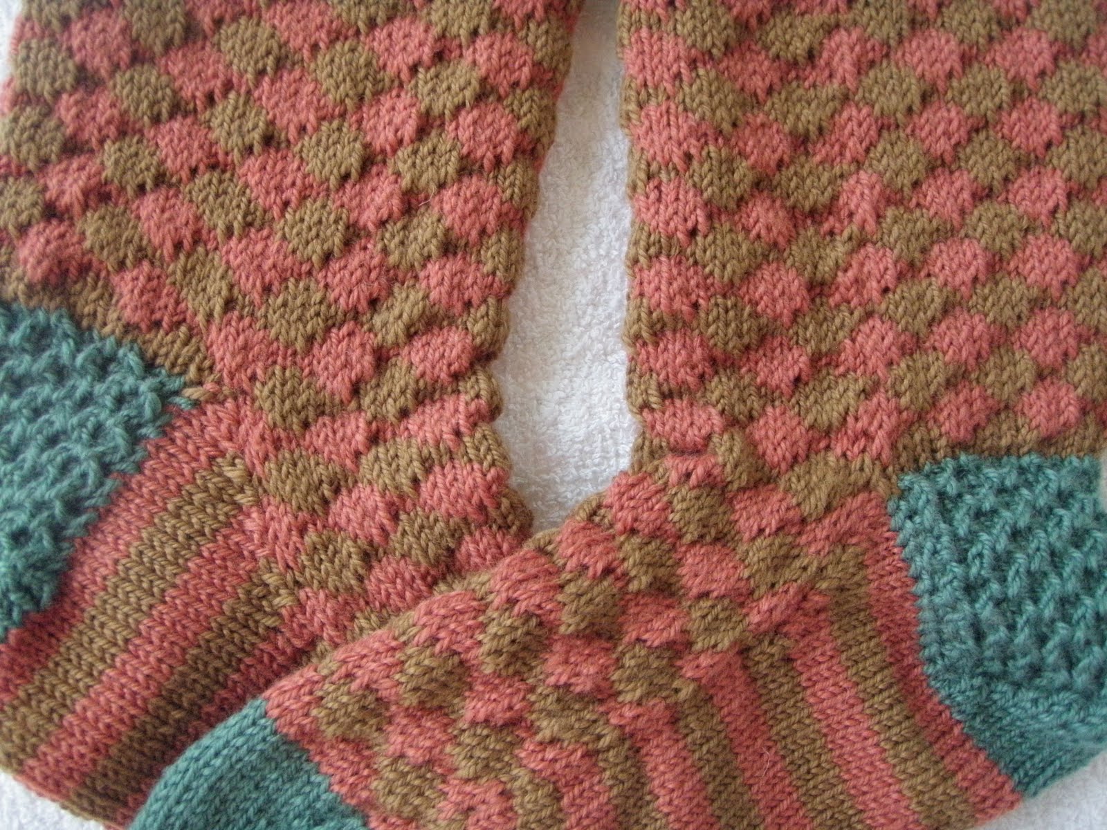 Happy-Go-Lucky Boot Socks–Gusset Trick and a Finished Pair – Ann Budd Knits