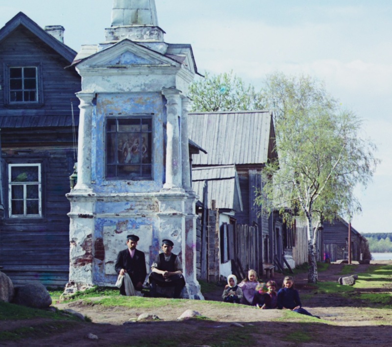 30 Extraordinary Color Photographs That Capture Everyday Life in Russia ...