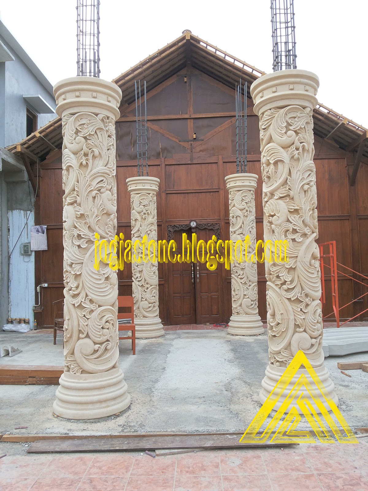 pilar rumah
