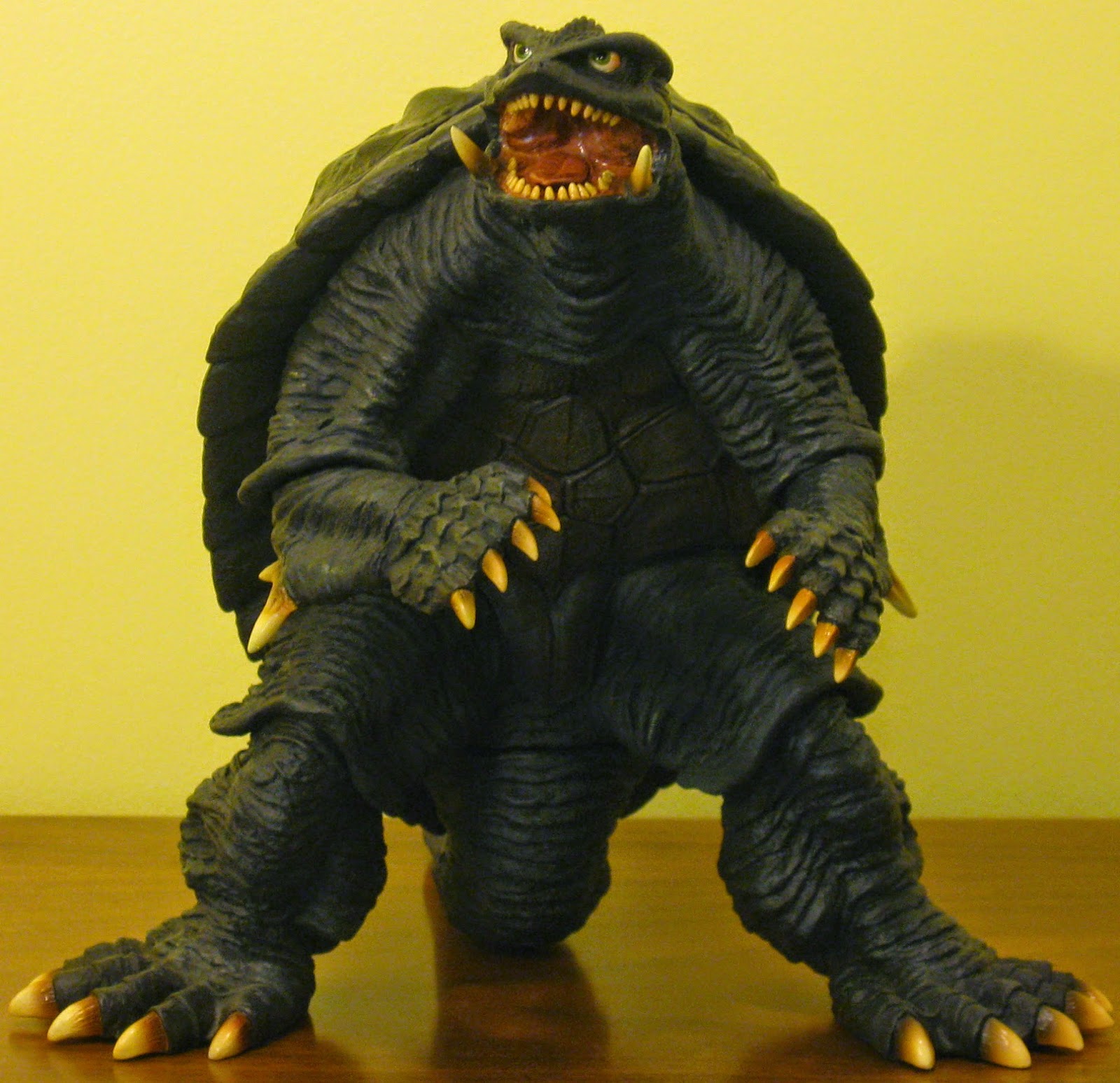 The Toyseum: GAMERA 1996 - X-Plus Large Series vinyl figure review