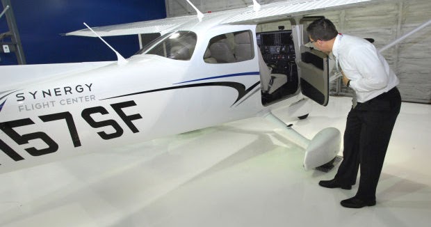 Kathryn's Report: Pilot school takes flight: Synergy Flight Center at ...
