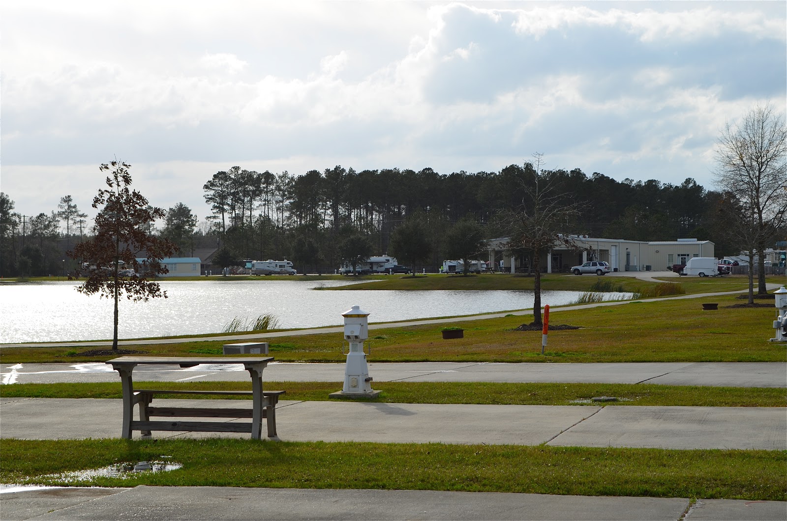 The Journey of a Lifetime: Campground Review: Lakeside RV in Livingston. LA